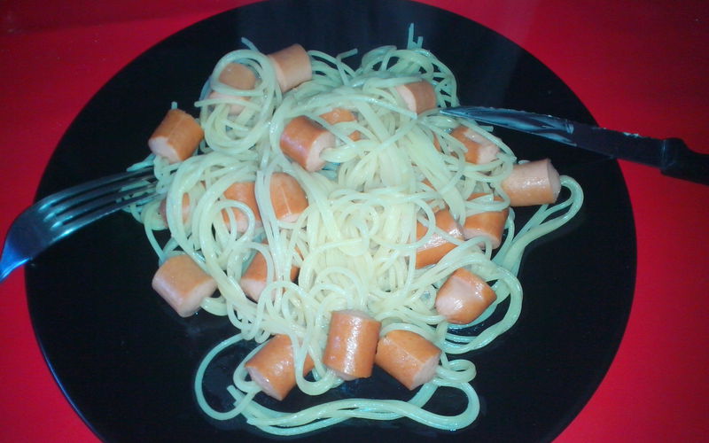 Recette spaghettis knackis originaux facile | Cuisine Etudiant