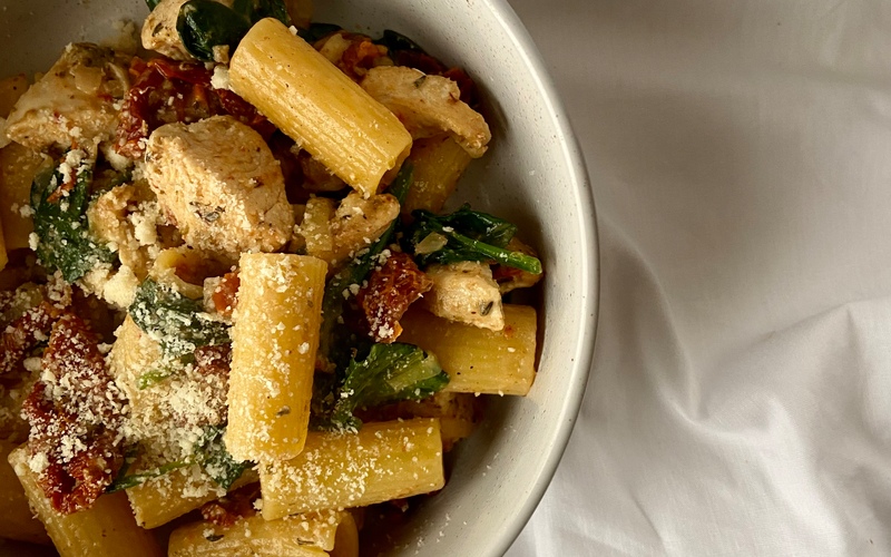 Recette One pot tuscan pasta économique et simple > Cuisine Étudiant